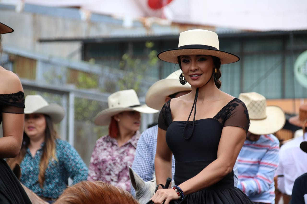 Girls and Their Horses Of The Tope Nacional 2019 | Q COSTA RICA